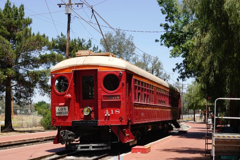 Introducing the Pacific Electric Express Yard – Further Up Dunes Junction